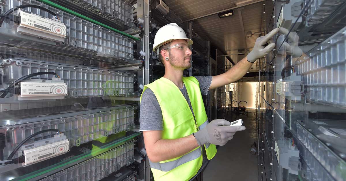Battery Energy Storage Systems (BESS) | RWE in Australia